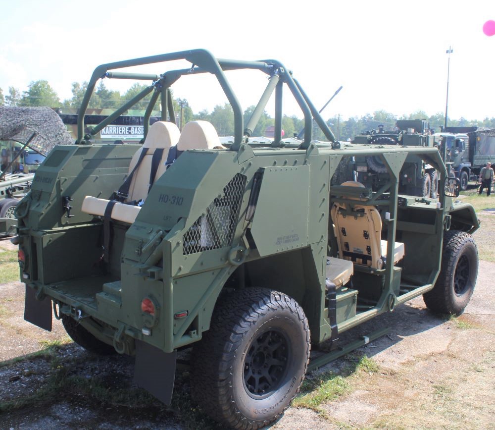 WarWheels.Net - M1297 Army-Ground Mobility Vehicle/Flyer 72 Advanced Light Strike Vehicle Photos